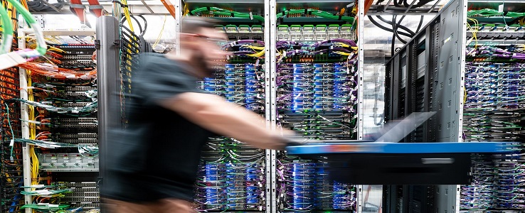Project Rainier : Amazon bâtit un géant électronique pour l’IA